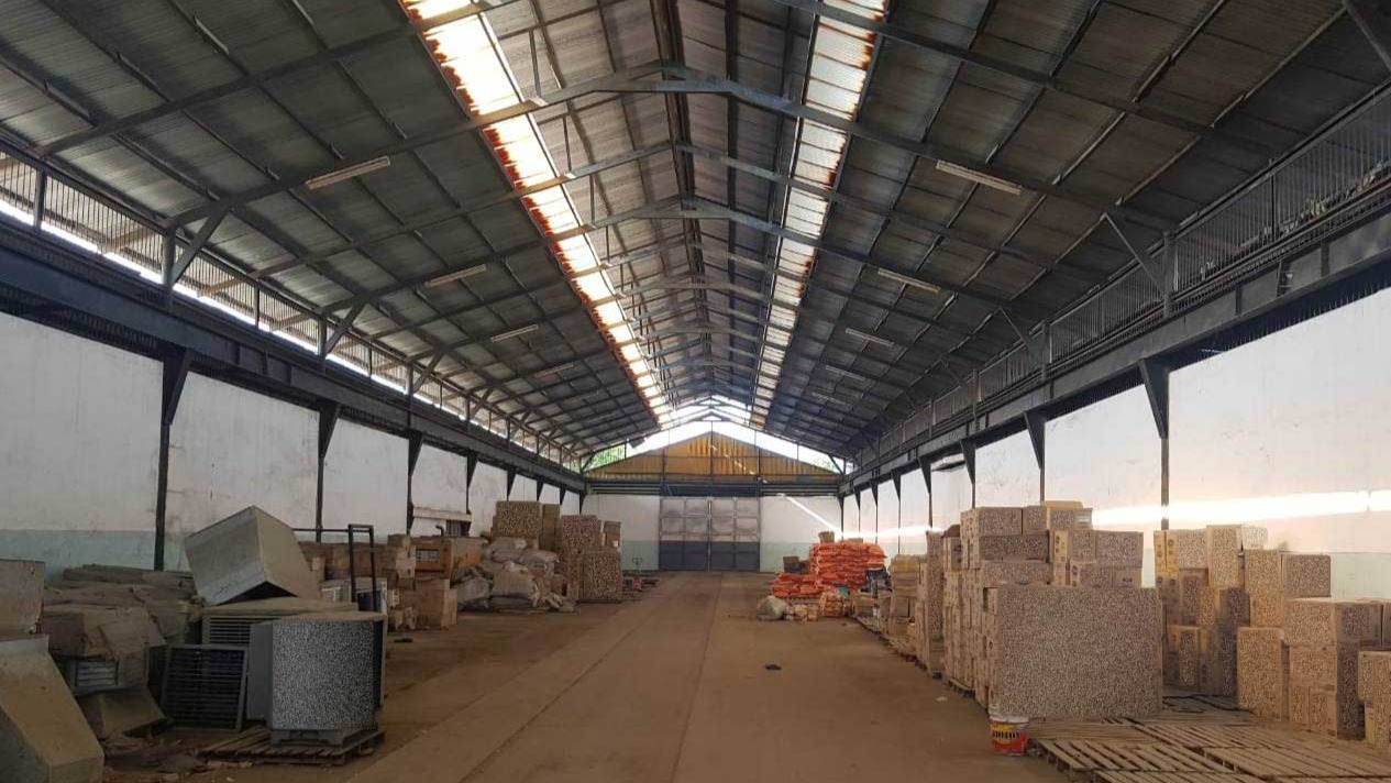 Gudang Beserta Kantor Dan Mess di Jalan Siak 2, Payung Sekaki - Ray ...